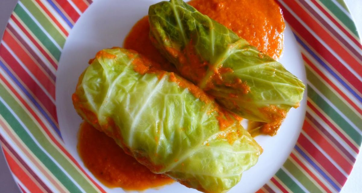 Rollitos de repollo con carne y espinaca: