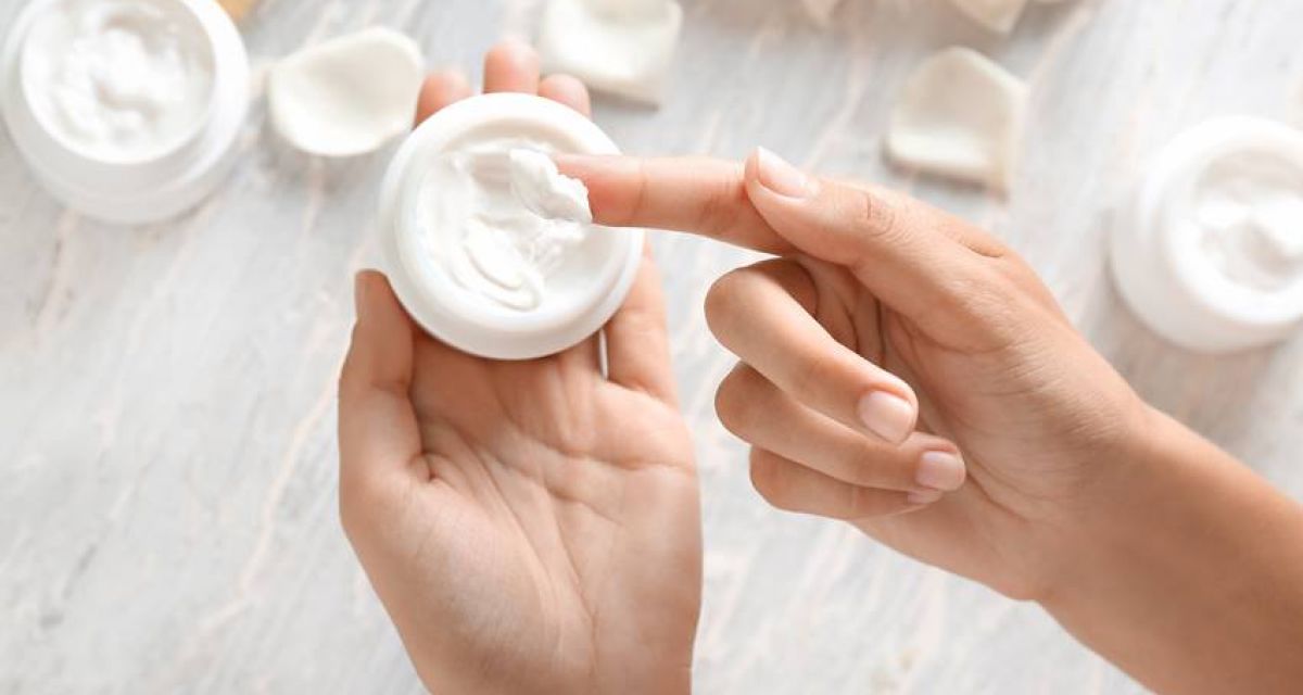 La importancia de hidratar y humectar la piel